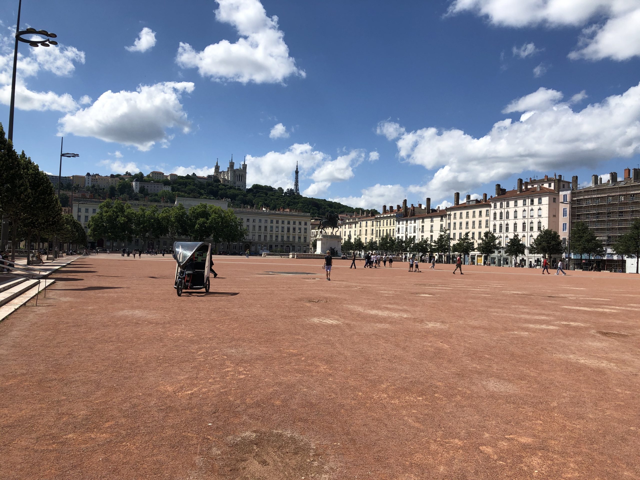 La Place Bellecour - Le Blog / Guide de Lyon - WeLoveLyon
