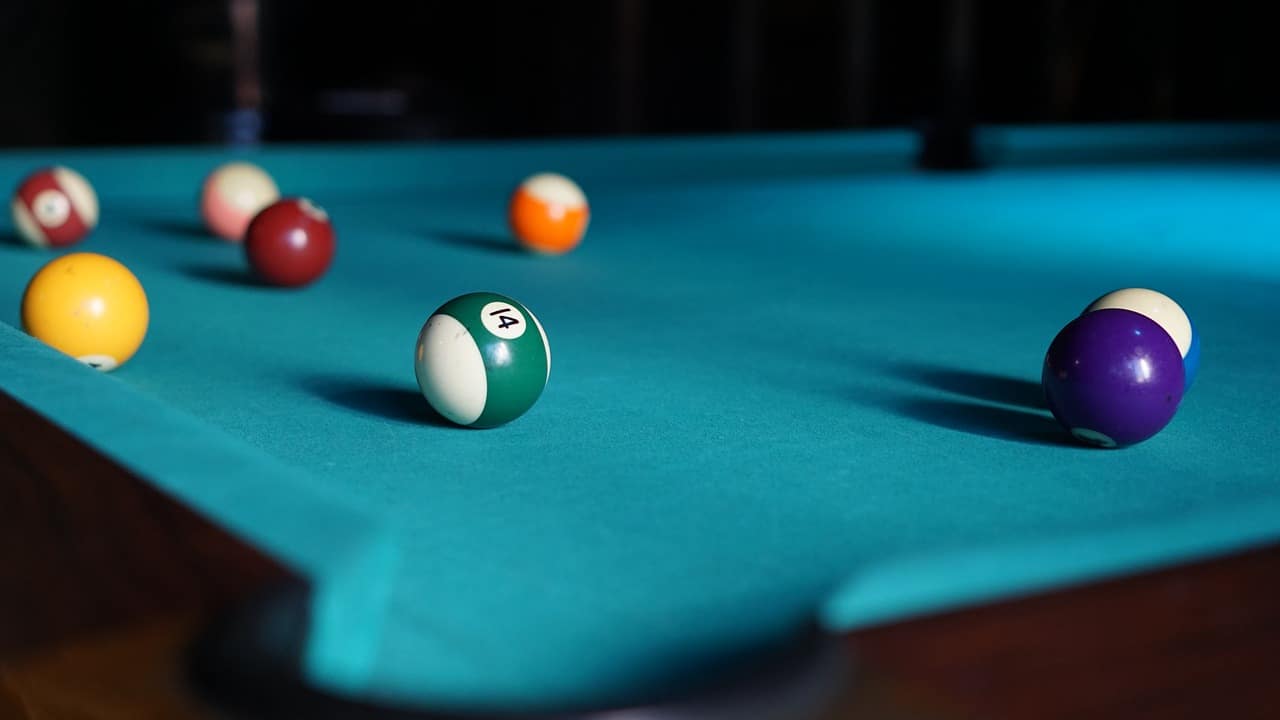 Les Meilleures Salles de Billard à Lyon : Où Jouer et Se Détendre ...